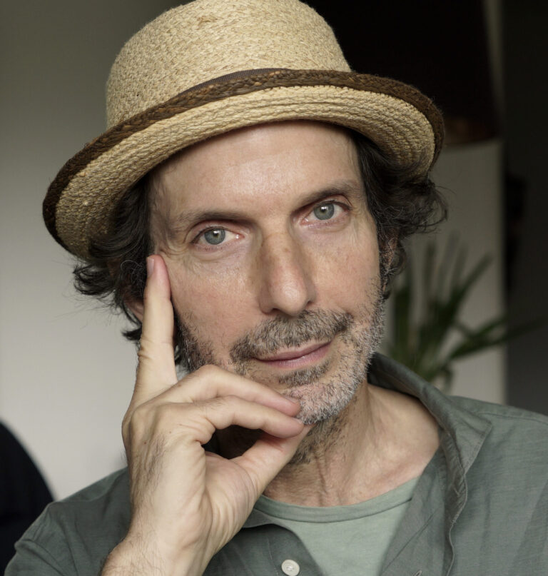 Alex Steyermark (host/creator) – 1m1 – the movie music podcast